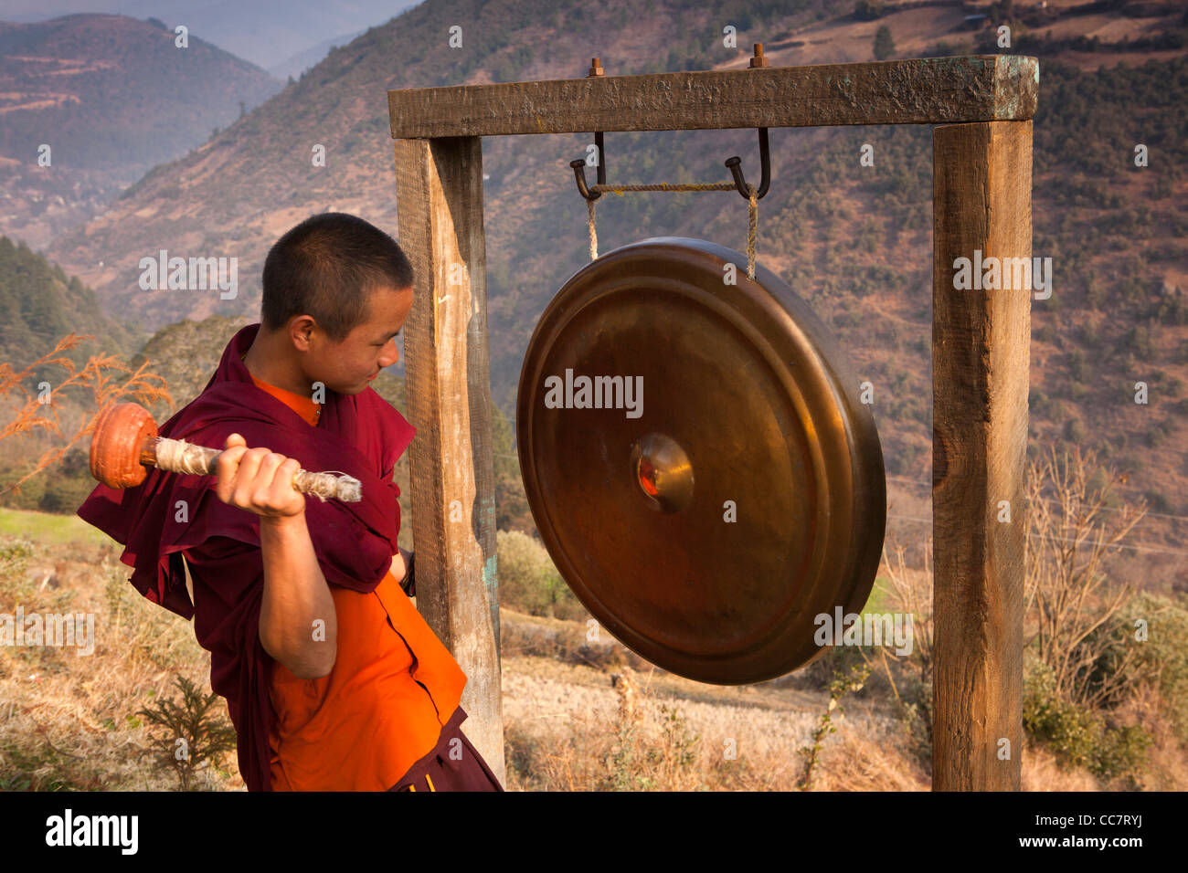 Gong hi-res stock photography and images - Alamy