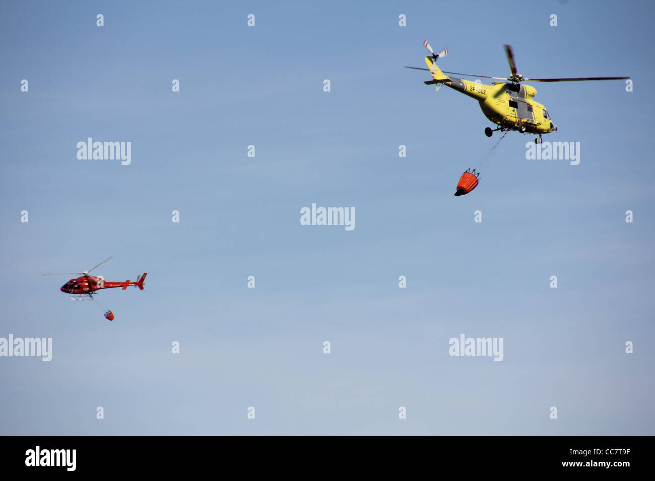 Fire fighting action on hi-res stock photography and images - Alamy