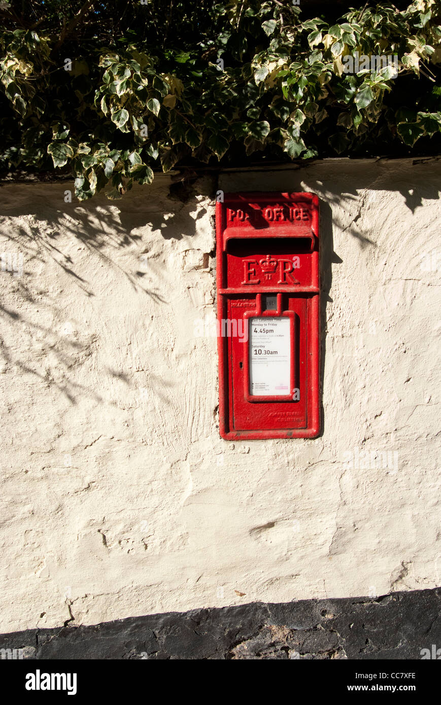 British mailbox embedded in a wall Stock Photo - Alamy
