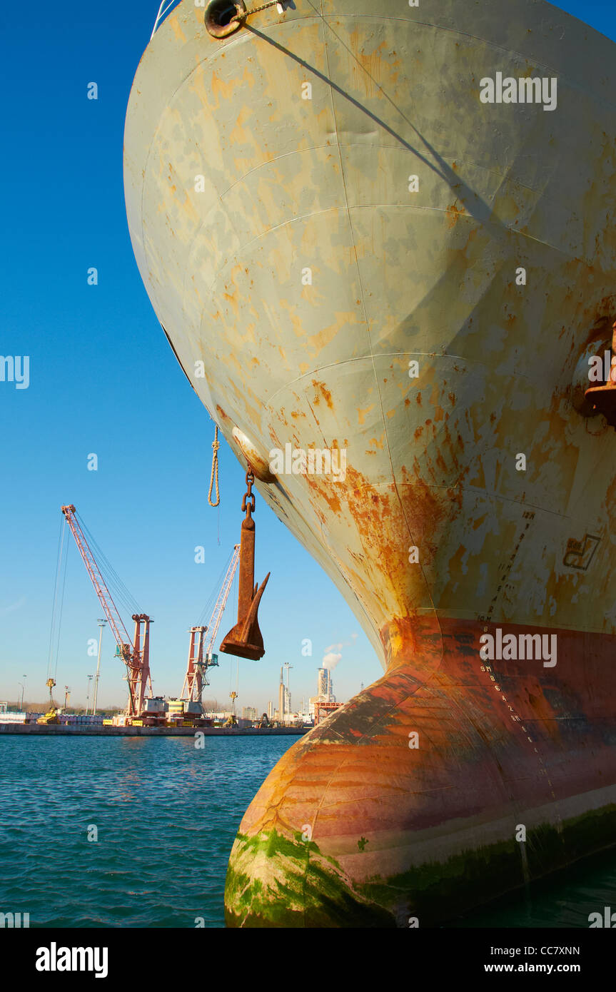 Yacht anchor chain hi-res stock photography and images - Alamy