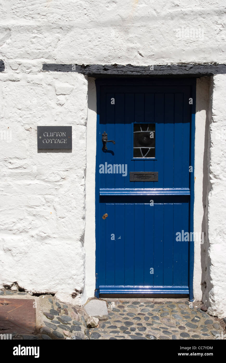 Cornish cottage window hi-res stock photography and images - Alamy