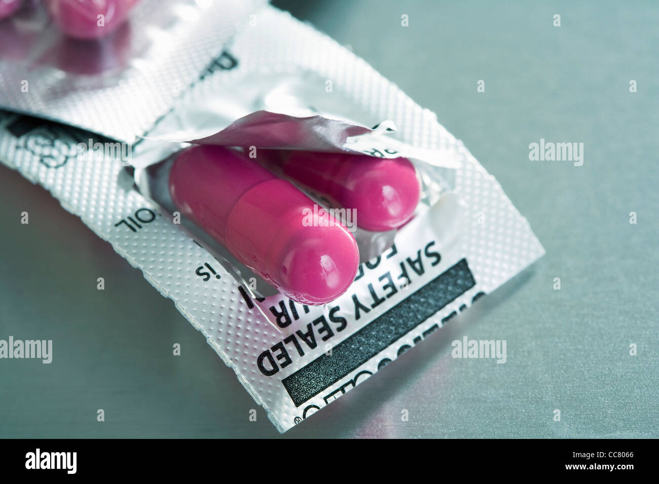 Open blister pack hi-res stock photography and images - Alamy