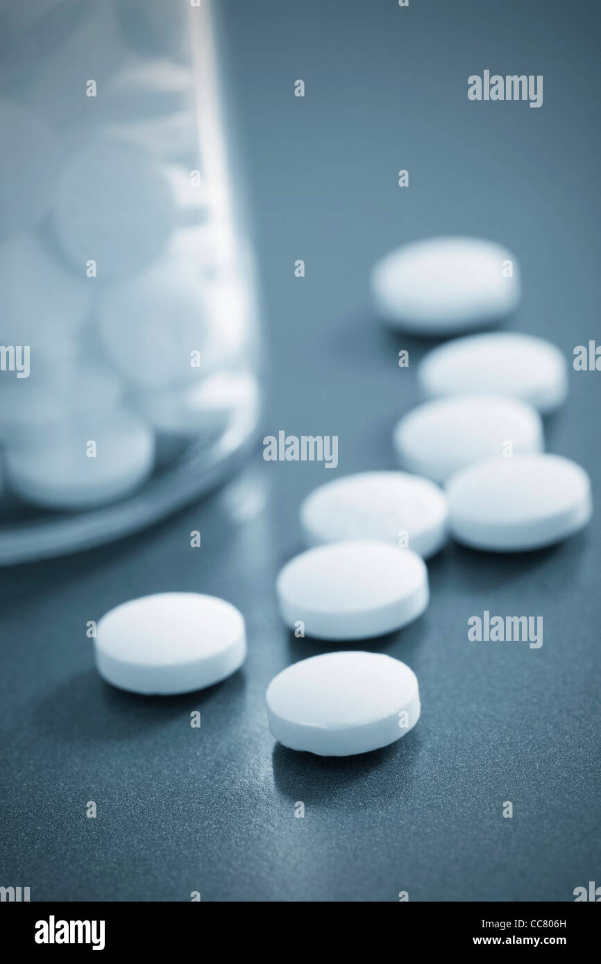 Medicine pills drugs in extreme hi-res stock photography and images - Alamy
