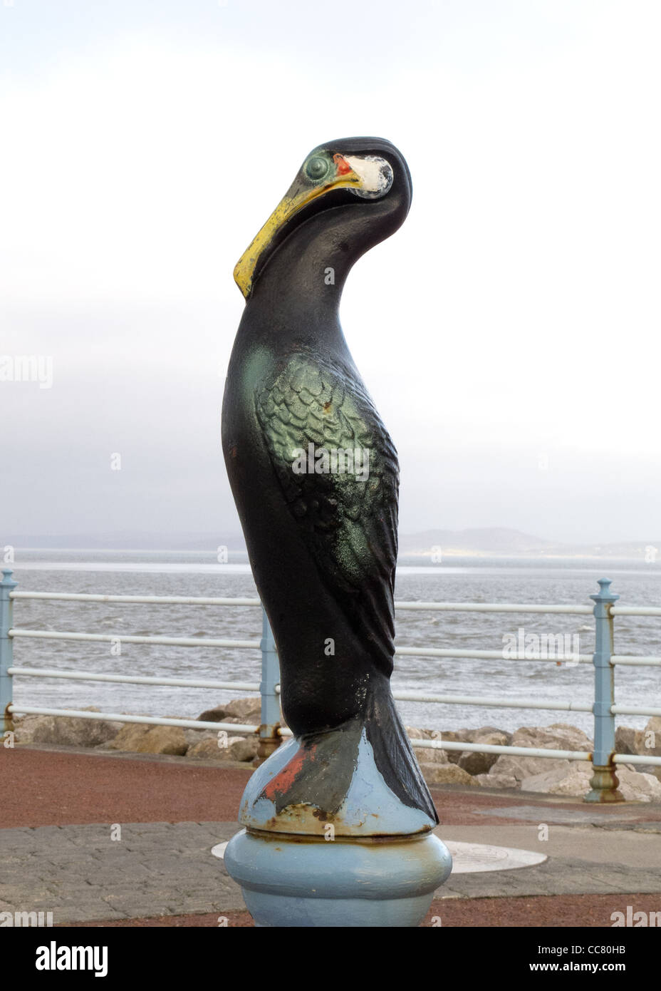 Morecambe Lancashire with a bird sculpture Stock Photo - Alamy