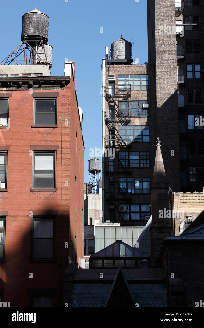 Rooftop watertowers hi-res stock photography and images - Alamy