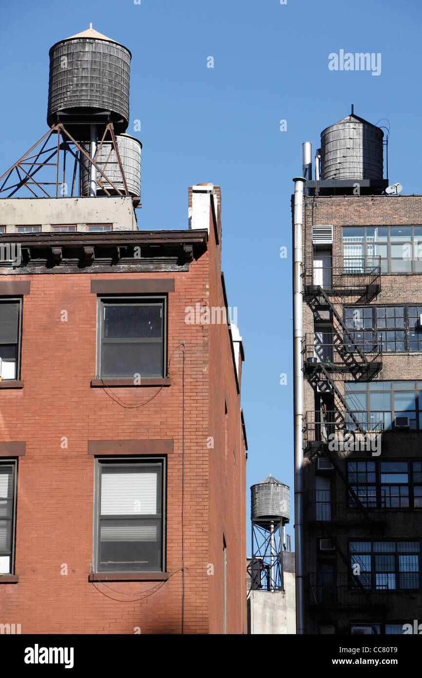 Rooftop watertowers hi-res stock photography and images - Alamy