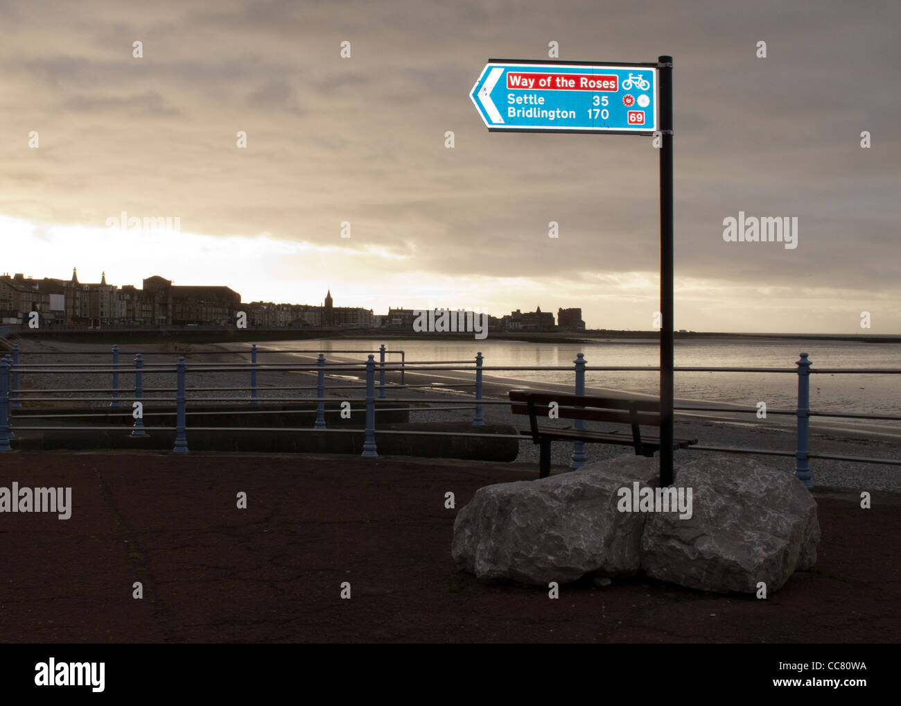 Morecambe bay cycle way hi-res stock photography and images - Alamy