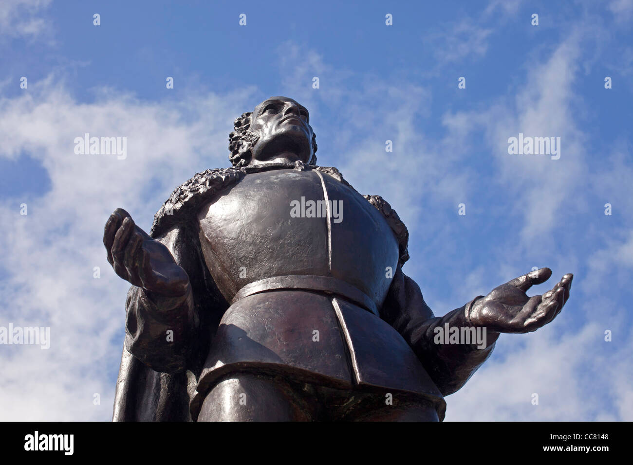 Statues of christopher columbus hi-res stock photography and images - Alamy