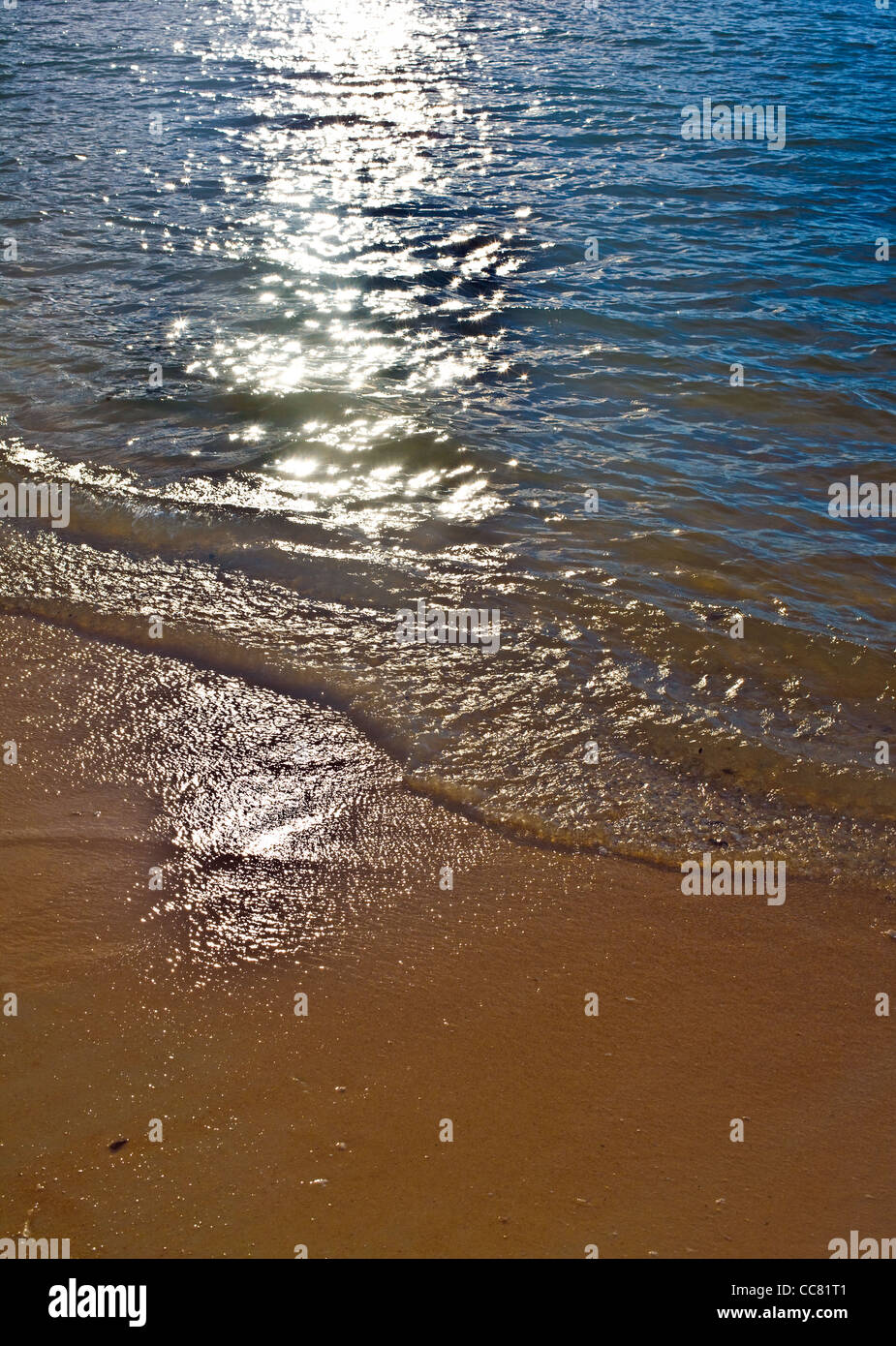 Colour illumination of sea water Stock Photo - Alamy