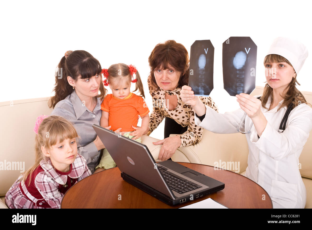 Doctor pediatrist and happy family Stock Photo - Alamy