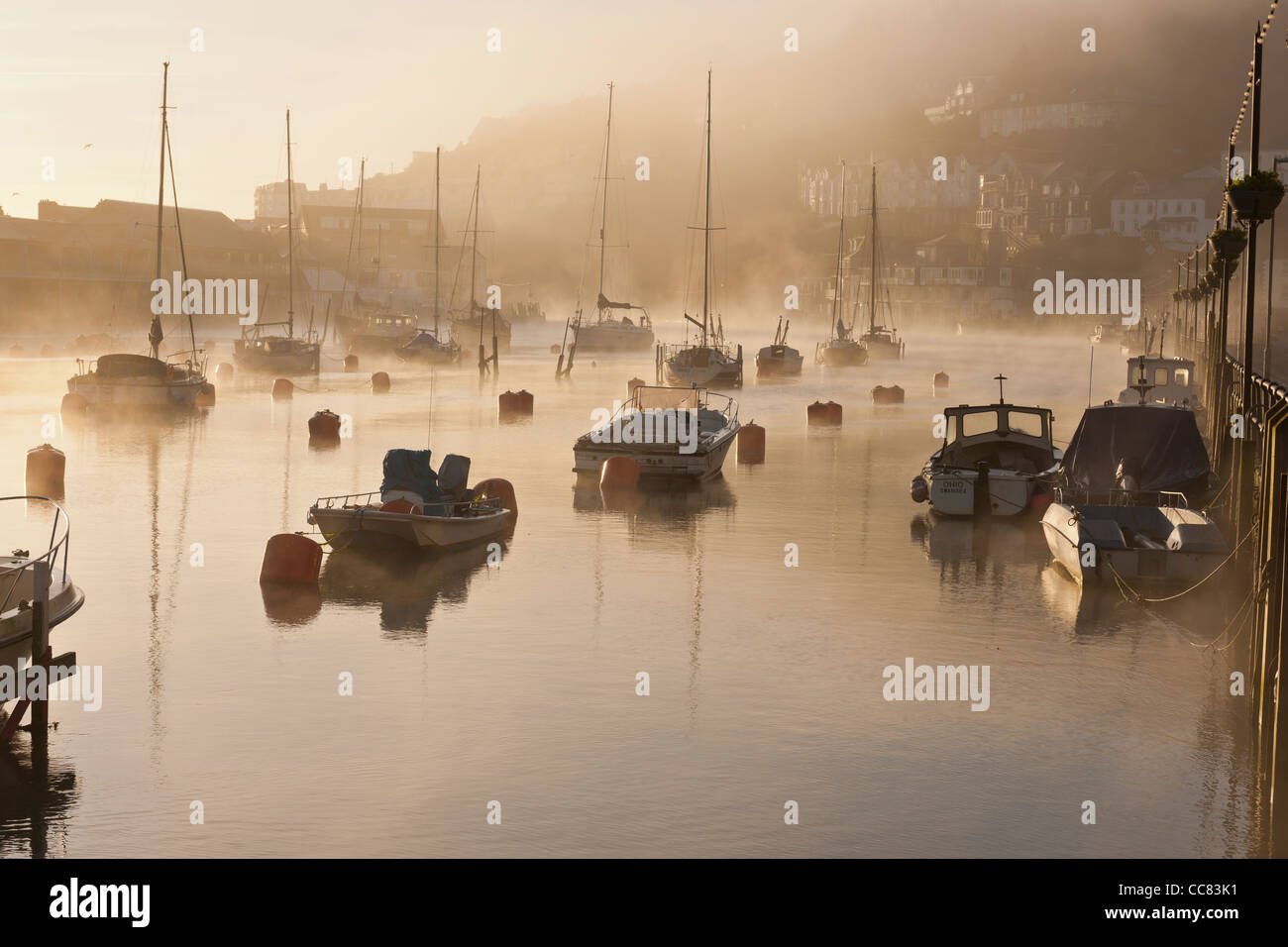 Misty day at the seaside hi-res stock photography and images - Alamy