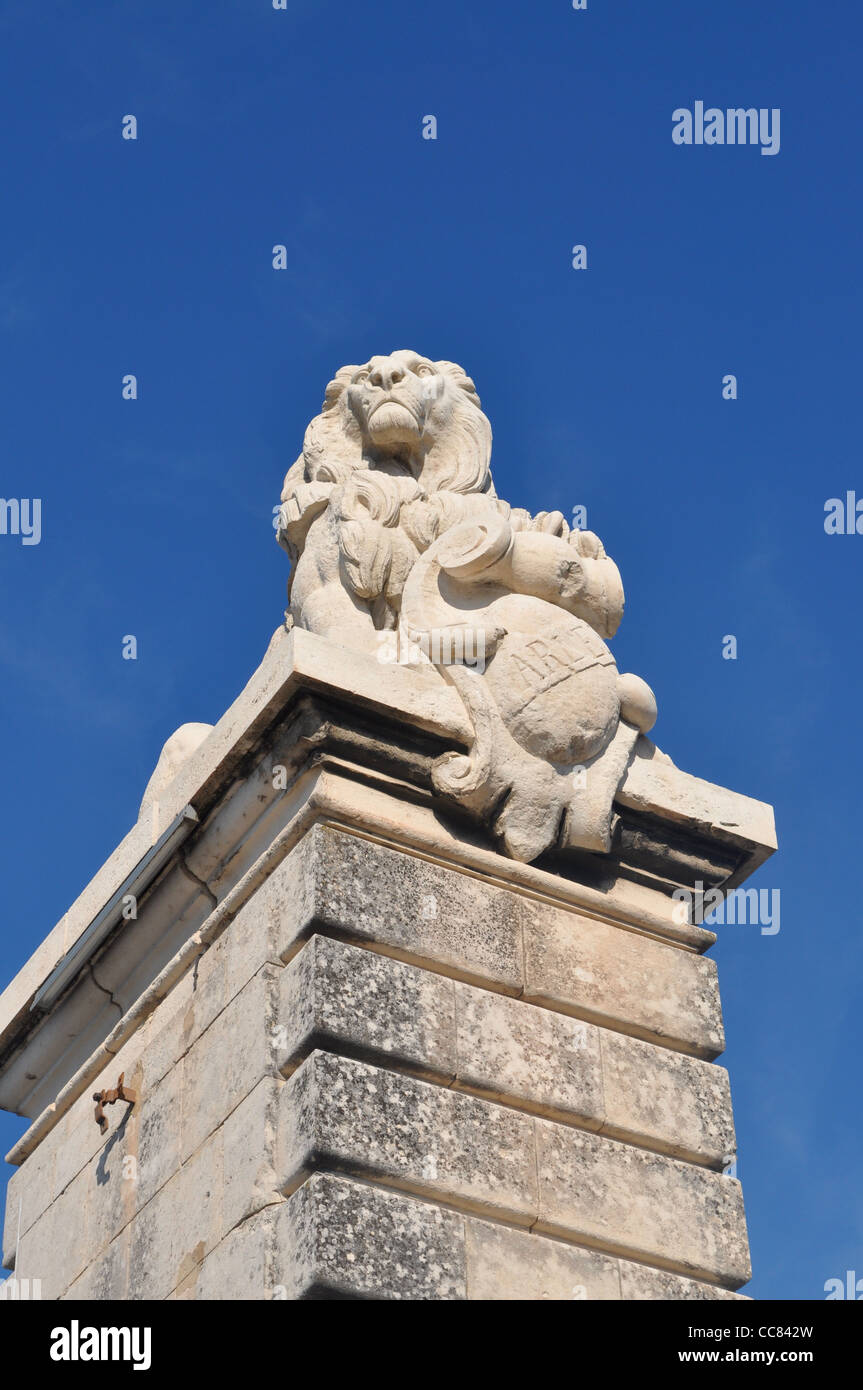 Bridge at arles hi-res stock photography and images - Alamy