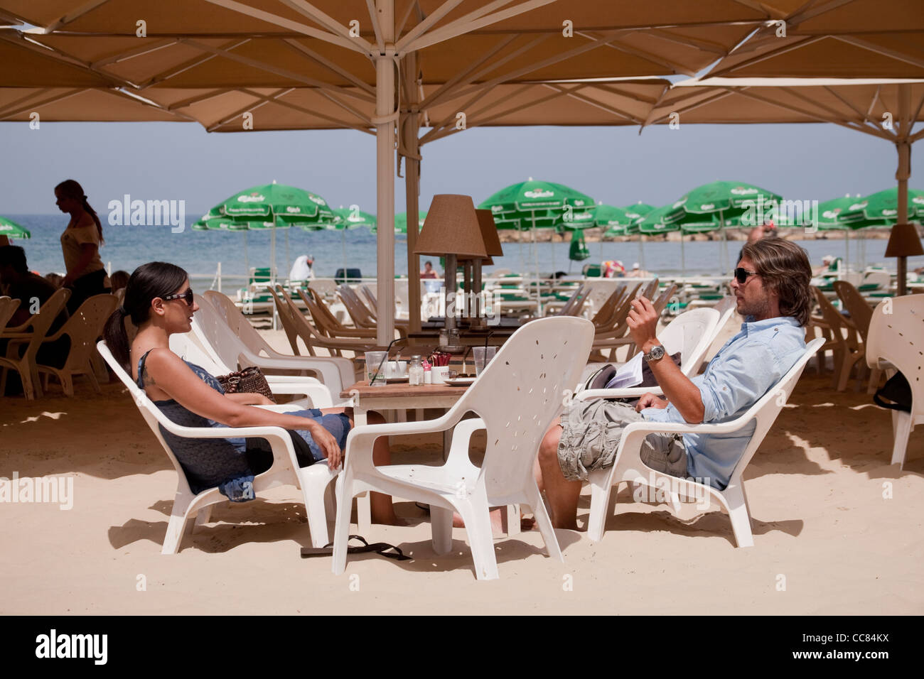 Israeli couple hi-res stock photography and images - Alamy