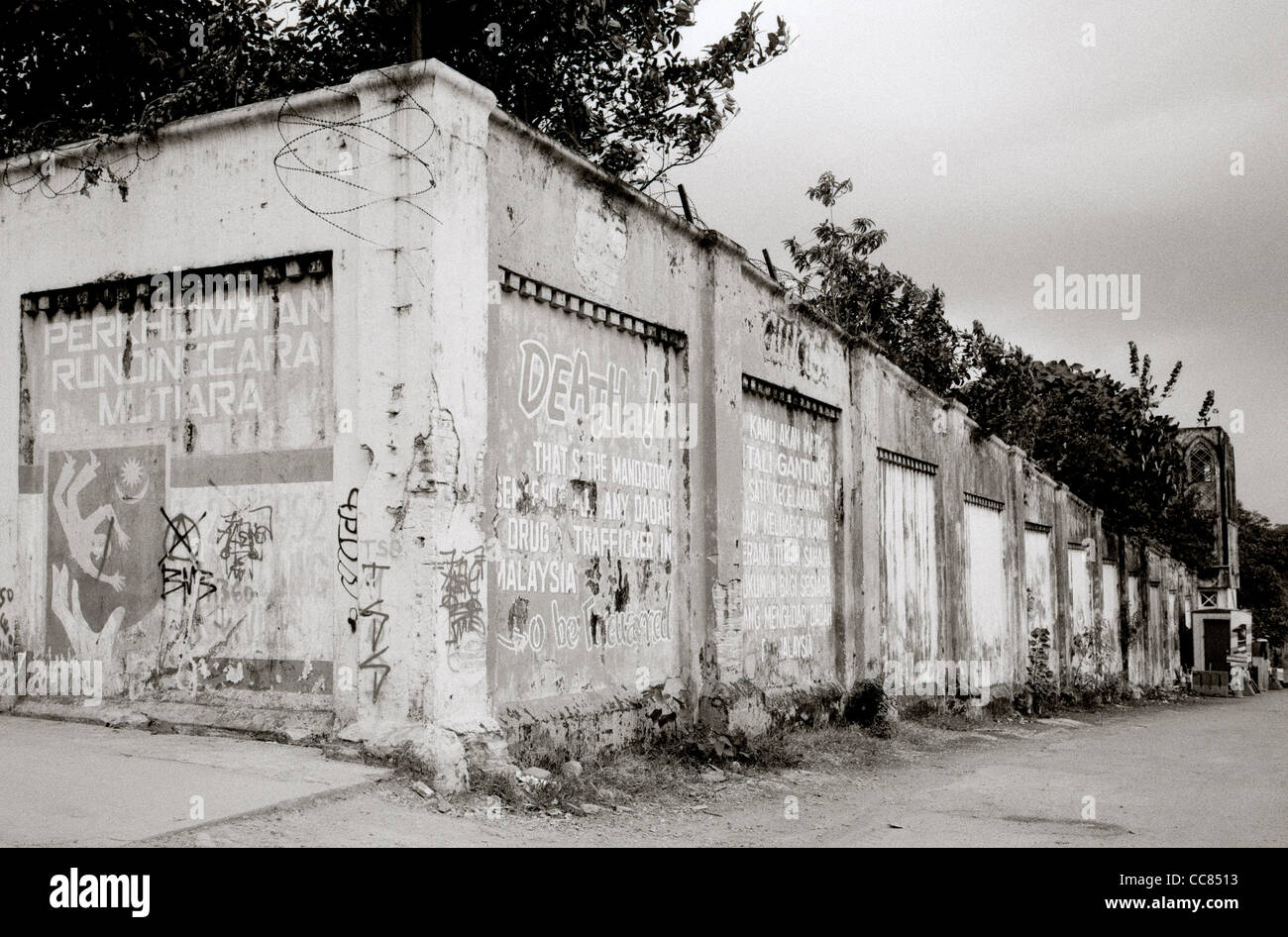 Documentary Photography - Mural at the dilapidated British colonial ...