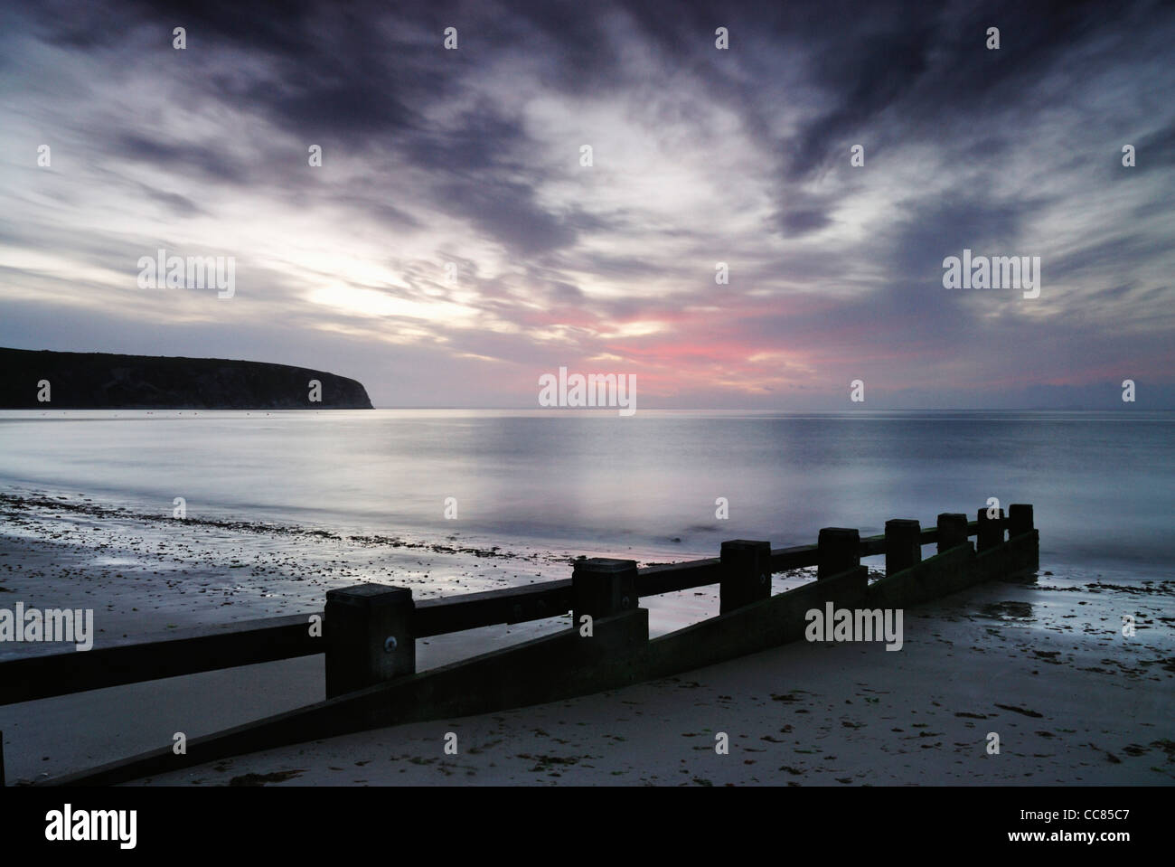 Swanage bay with groyne dorset hi-res stock photography and images - Alamy