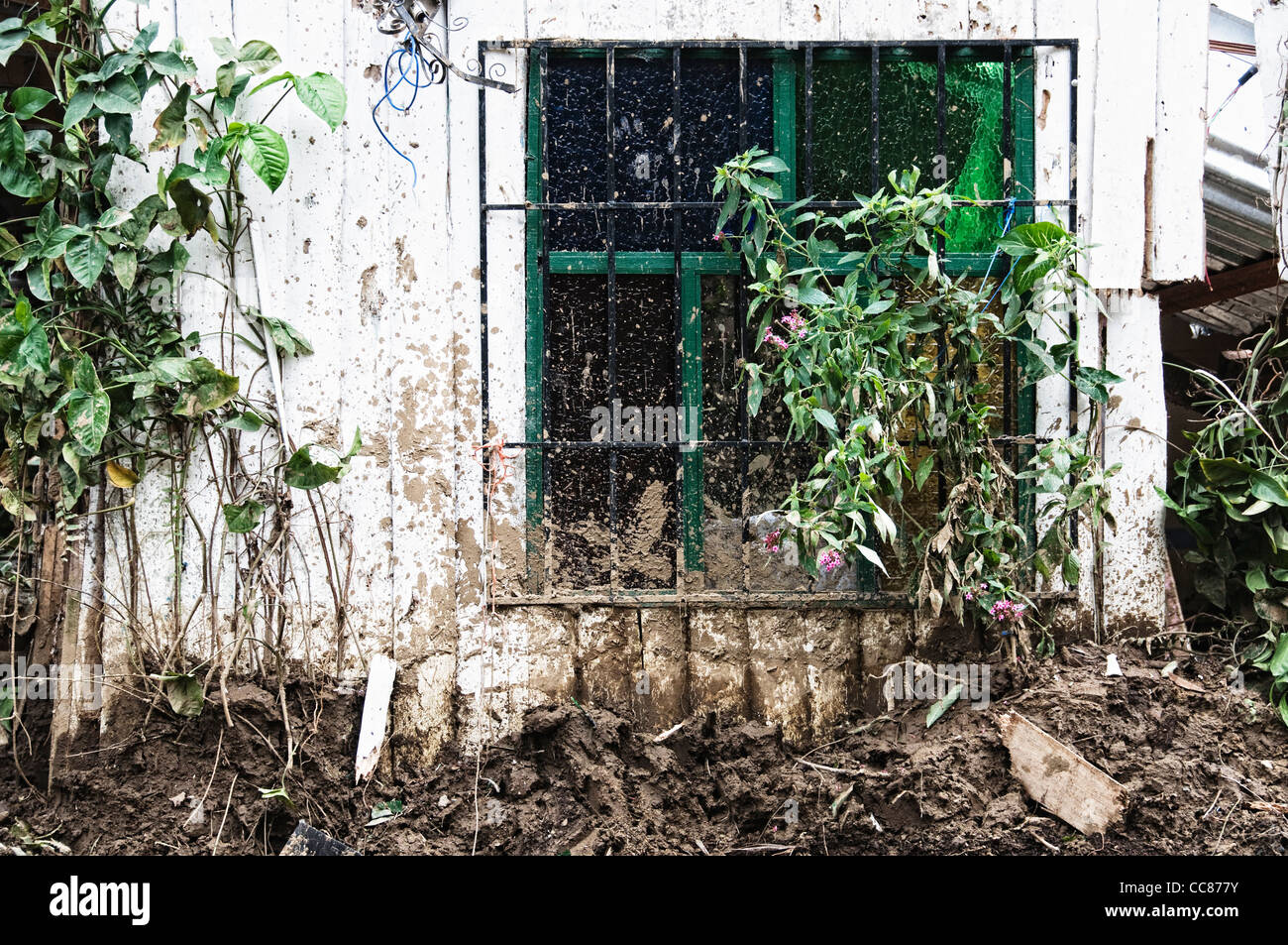 Landslides and mudslides hi-res stock photography and images - Alamy
