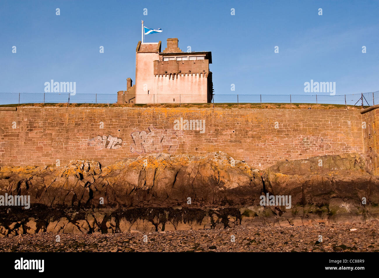 Broughty ferry castle hi-res stock photography and images - Alamy