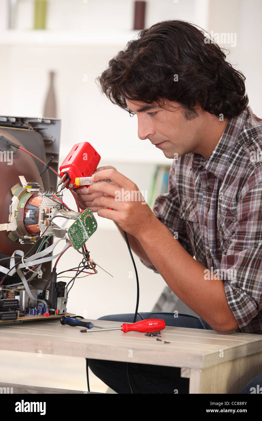 portrait of an electrician Stock Photo - Alamy
