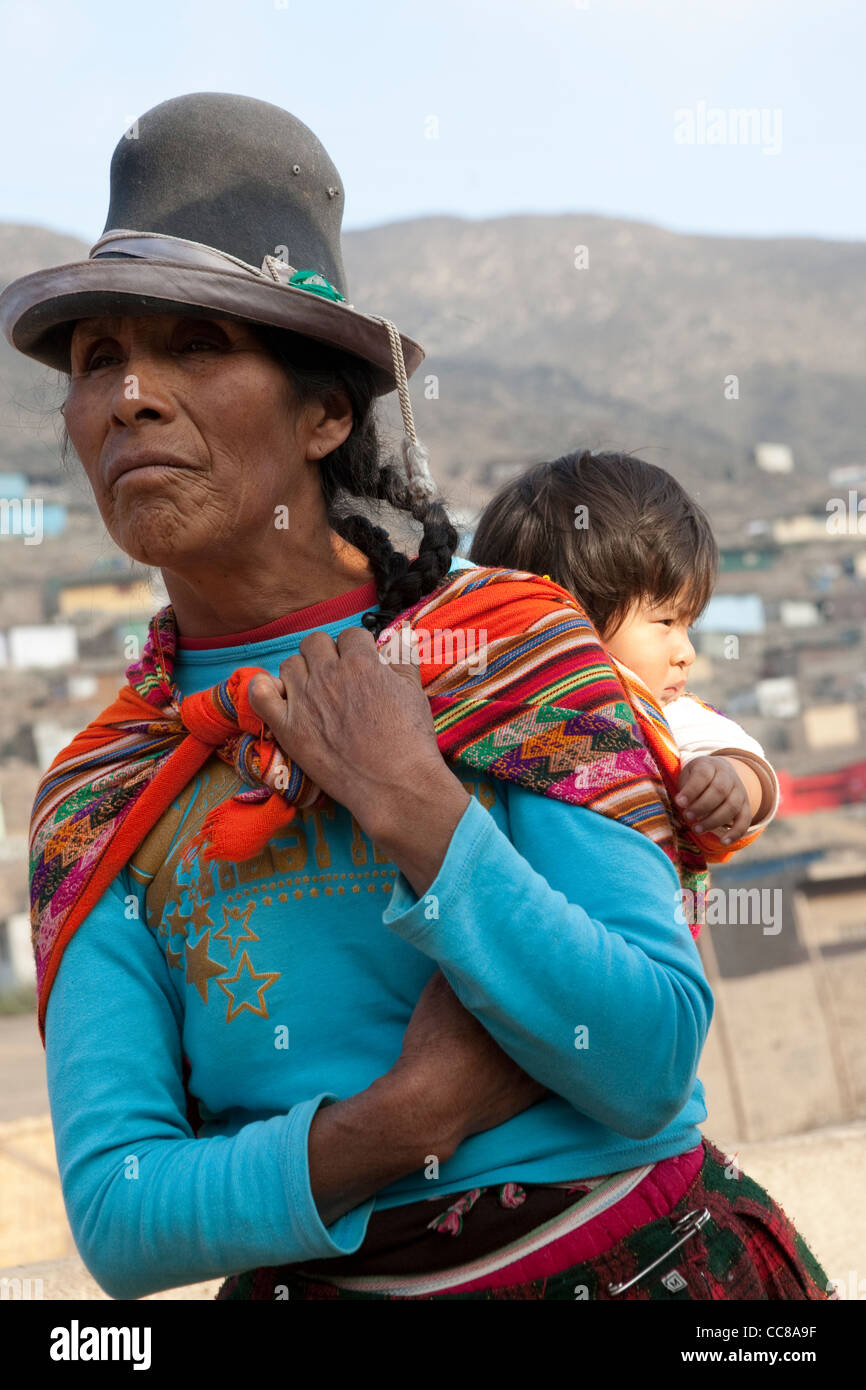 Peru Children Traditional High Resolution Stock Photography and Images ...