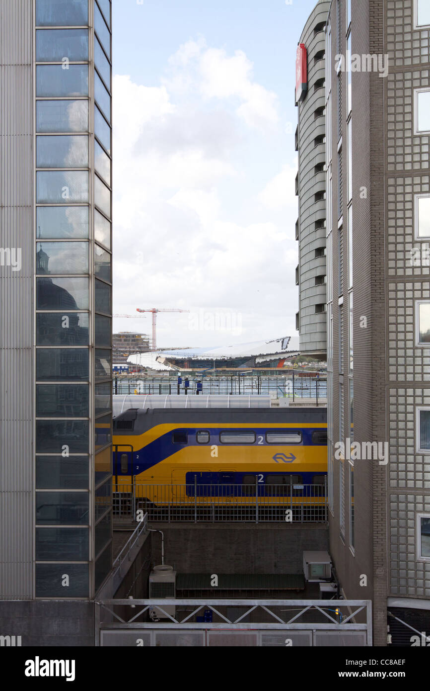 Central station modern buildings hi-res stock photography and images ...
