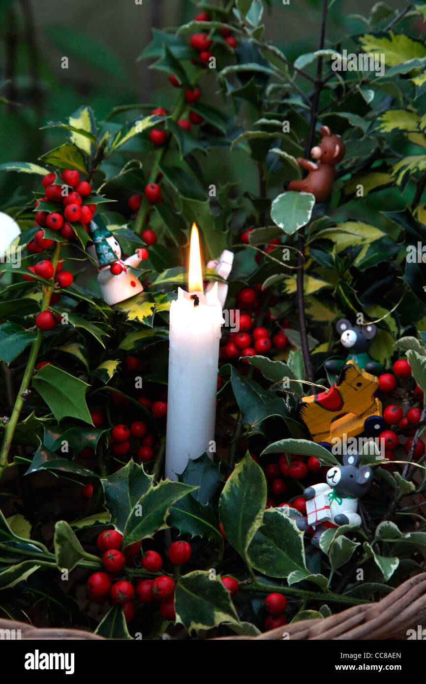 Holly christmas decoration hi-res stock photography and images - Alamy