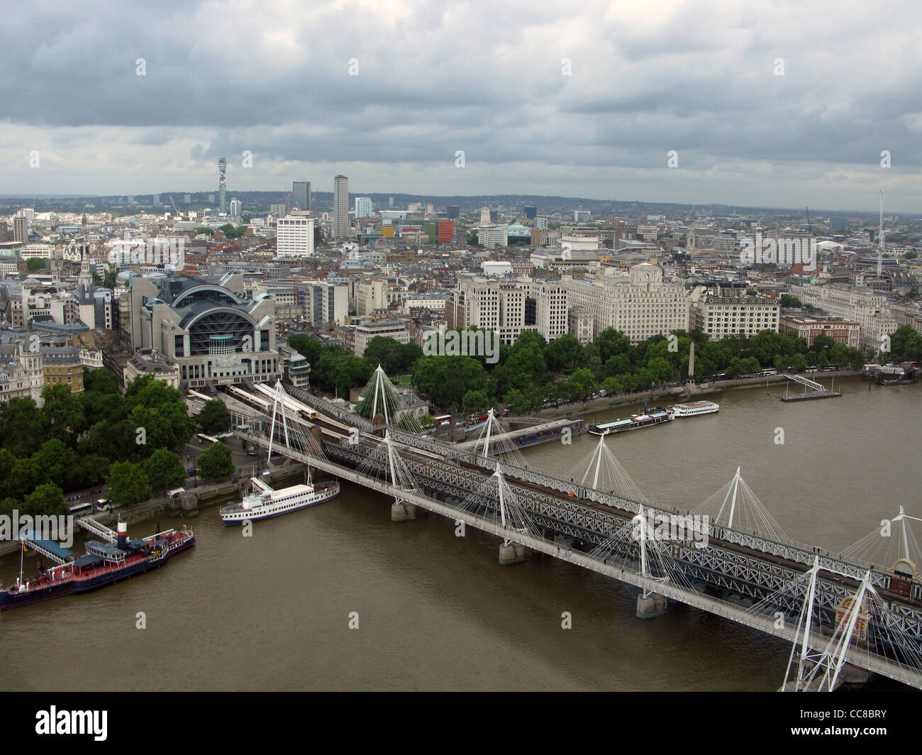 London england charing cross station hi-res stock photography and ...