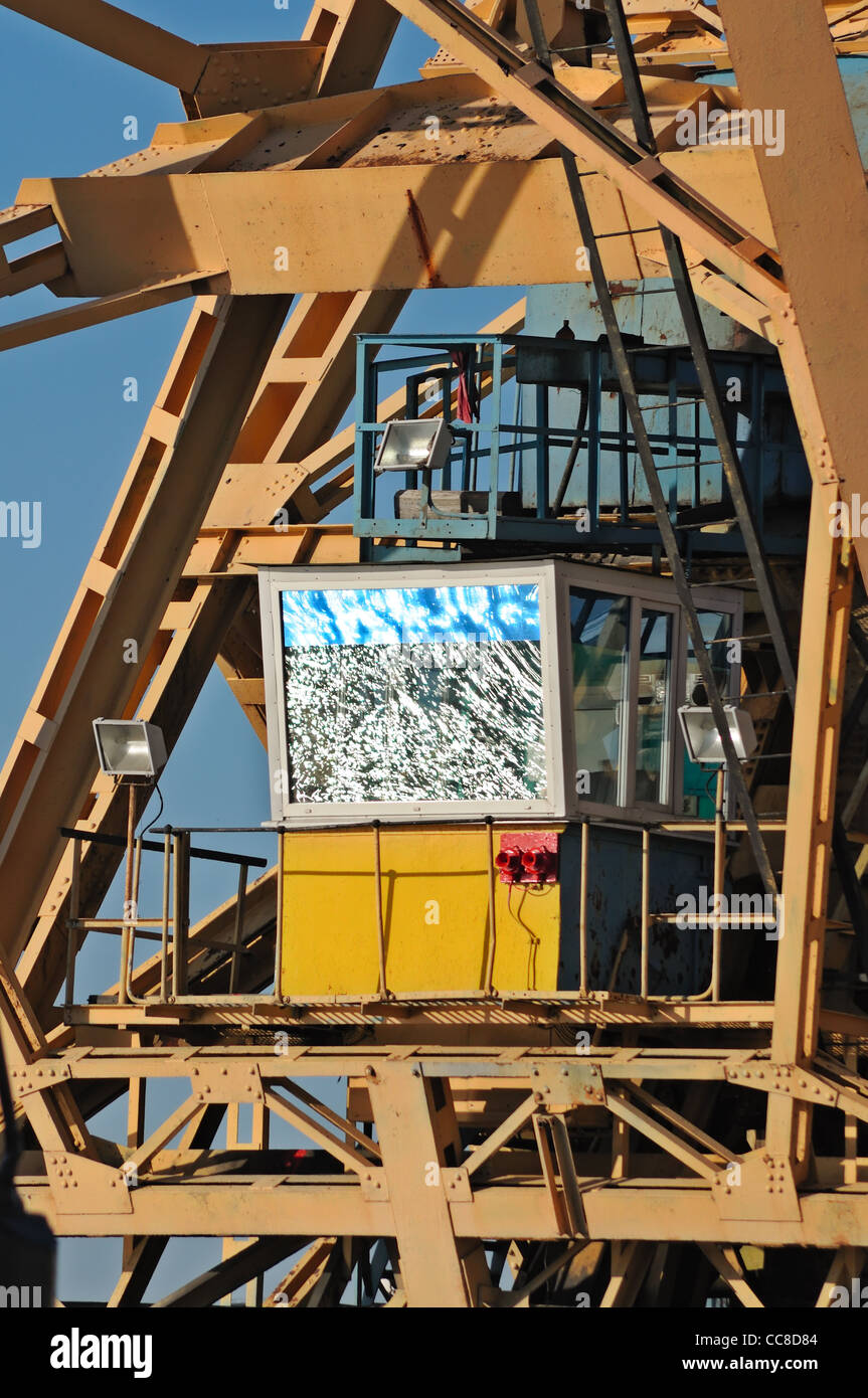 Crane cabin hi-res stock photography and images - Alamy