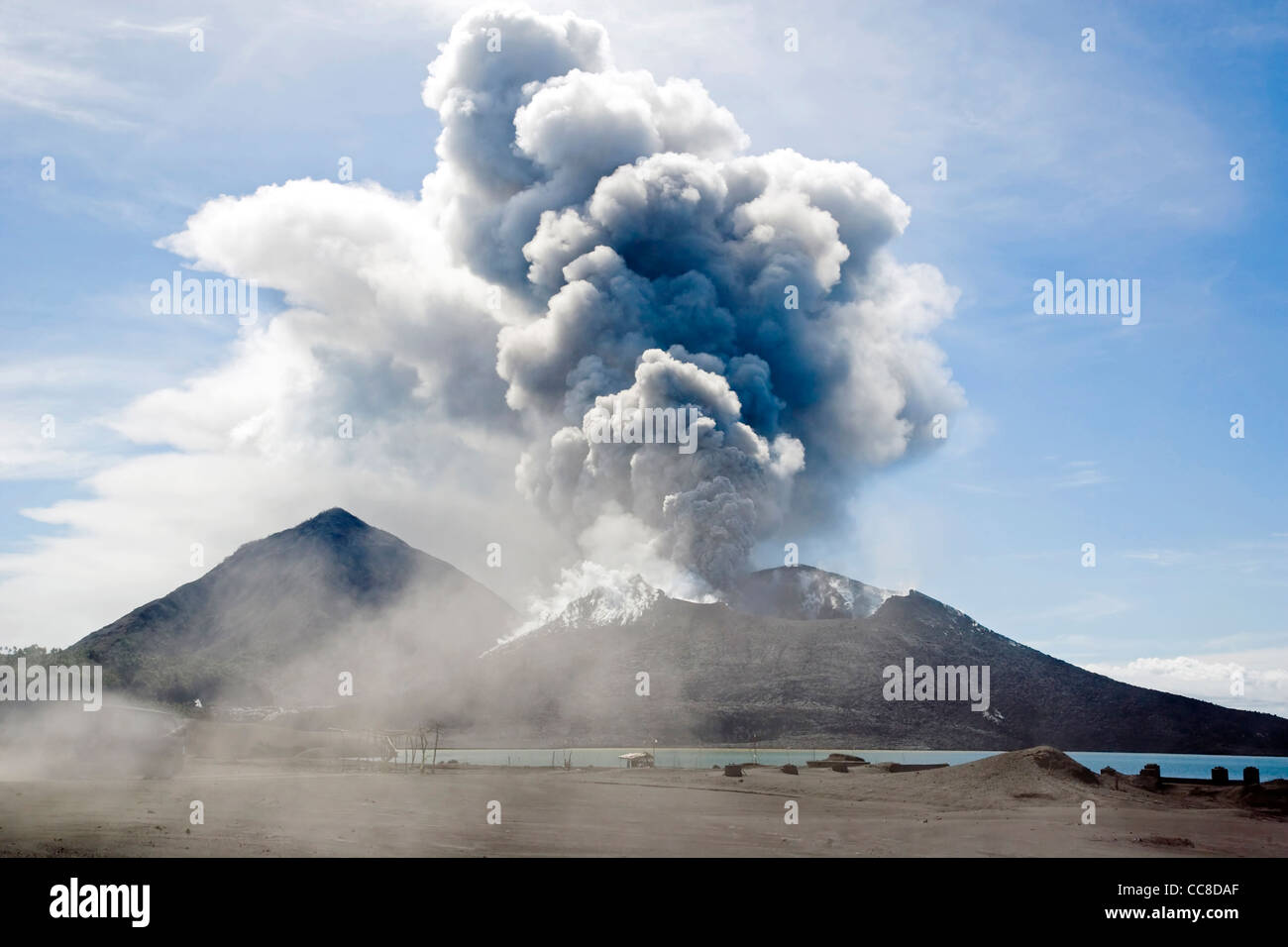 Rabaul volcano hi-res stock photography and images - Alamy