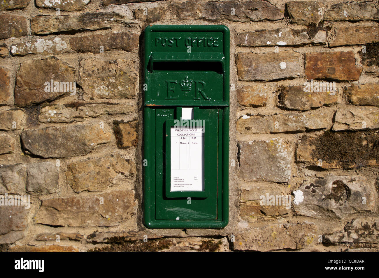 Green pillar box hi-res stock photography and images - Alamy