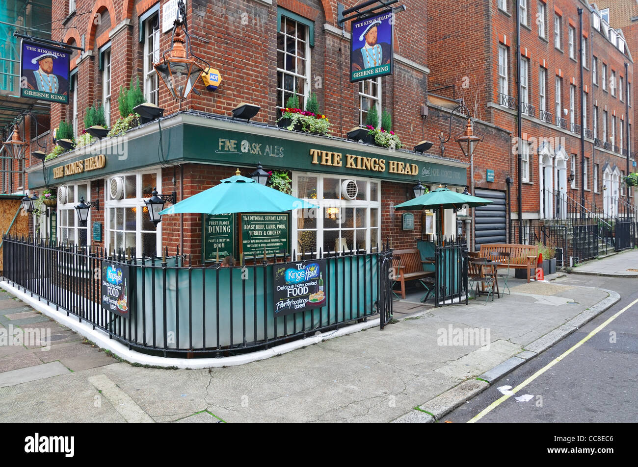 Greene king pub hi-res stock photography and images - Alamy