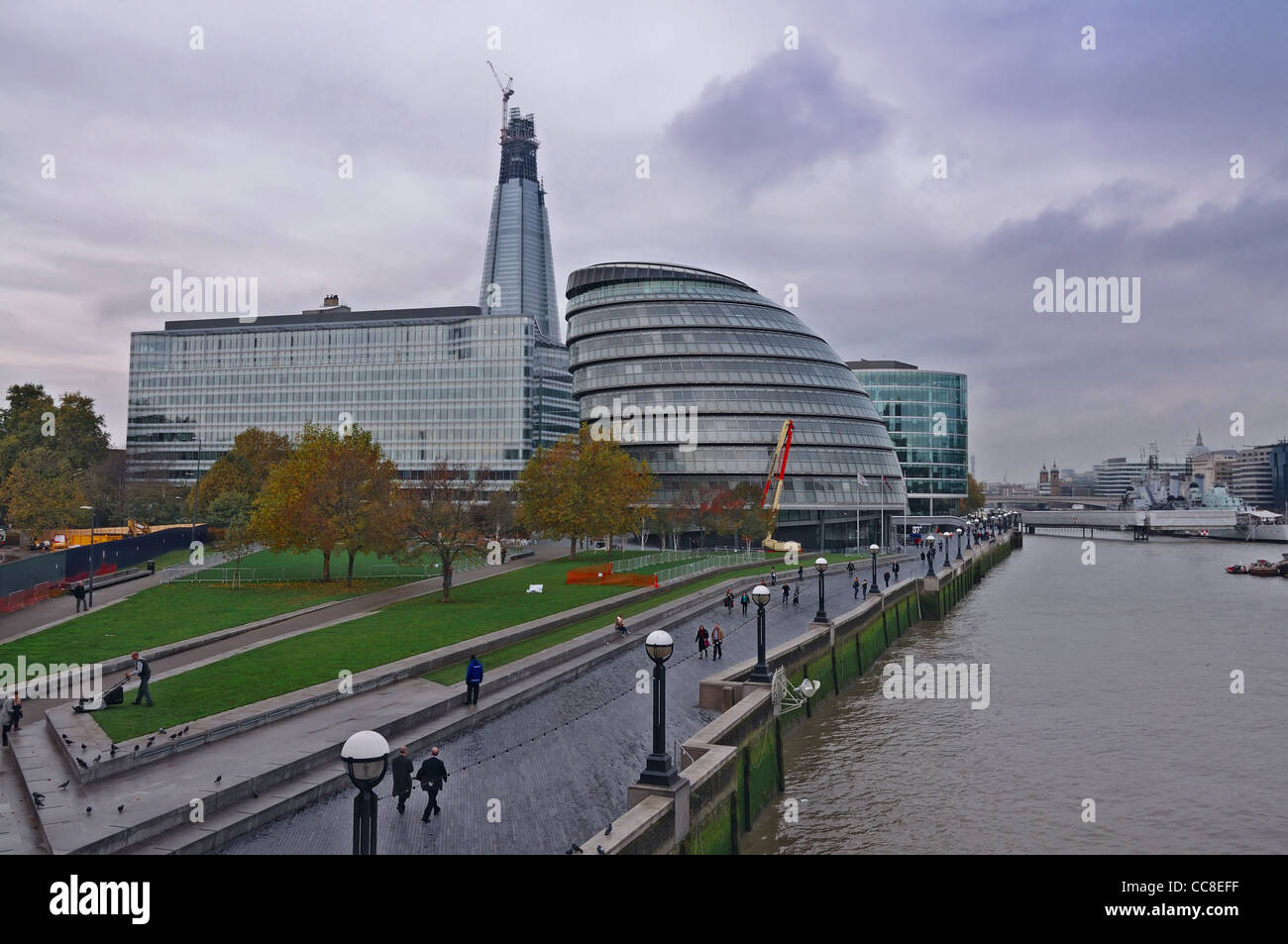 London bridge construction hi-res stock photography and images - Alamy