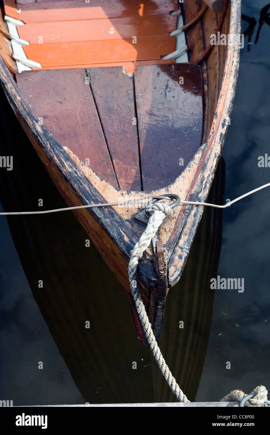 boat waiting lifeless on the water Stock Photo - Alamy