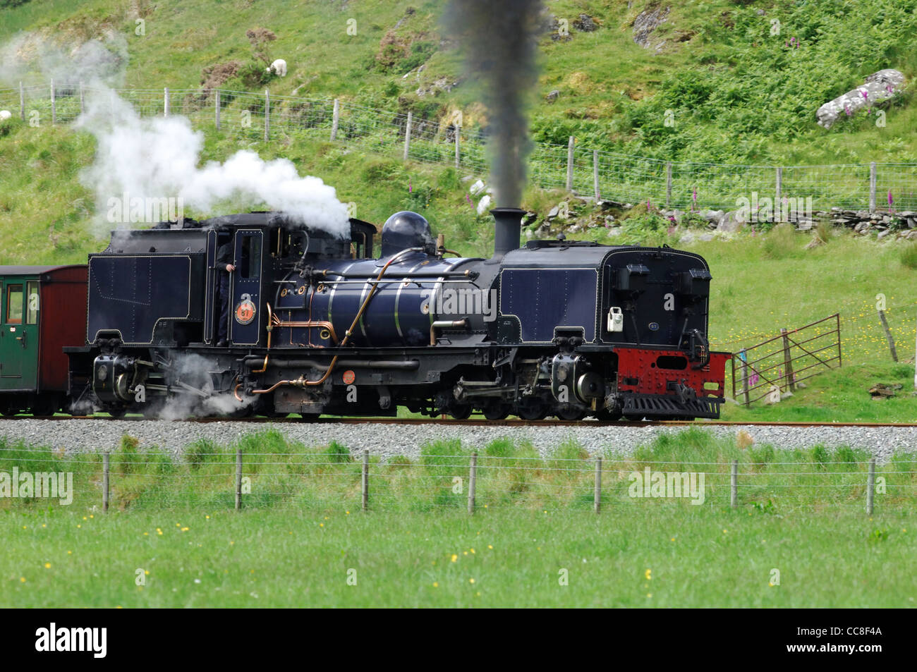 Class 87 Locomotive High Resolution Stock Photography and Images - Alamy
