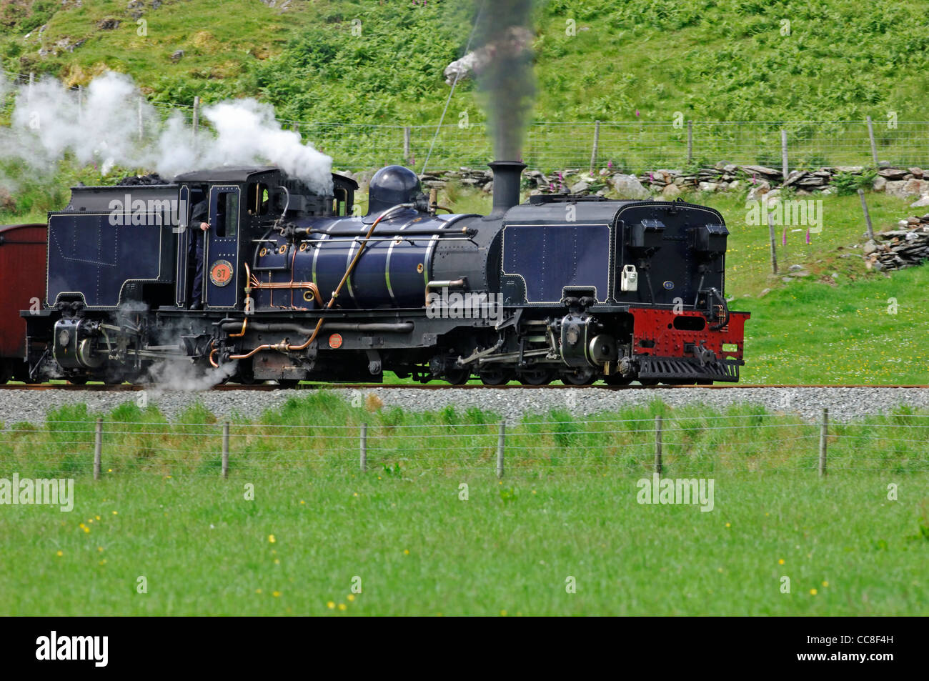 Welsh highland railway snowdonia national park hi-res stock photography ...
