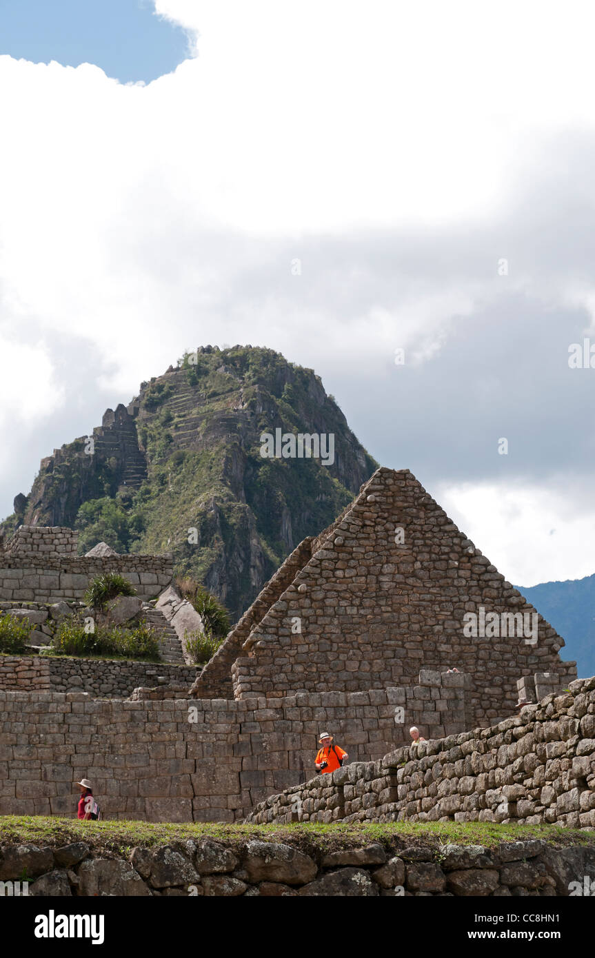 Machu Picchu, Peru. Visitors near the Main Square Stock Photo - Alamy