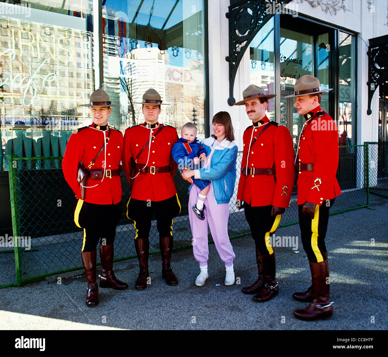 Rcmp officer uniform hi-res stock photography and images - Alamy