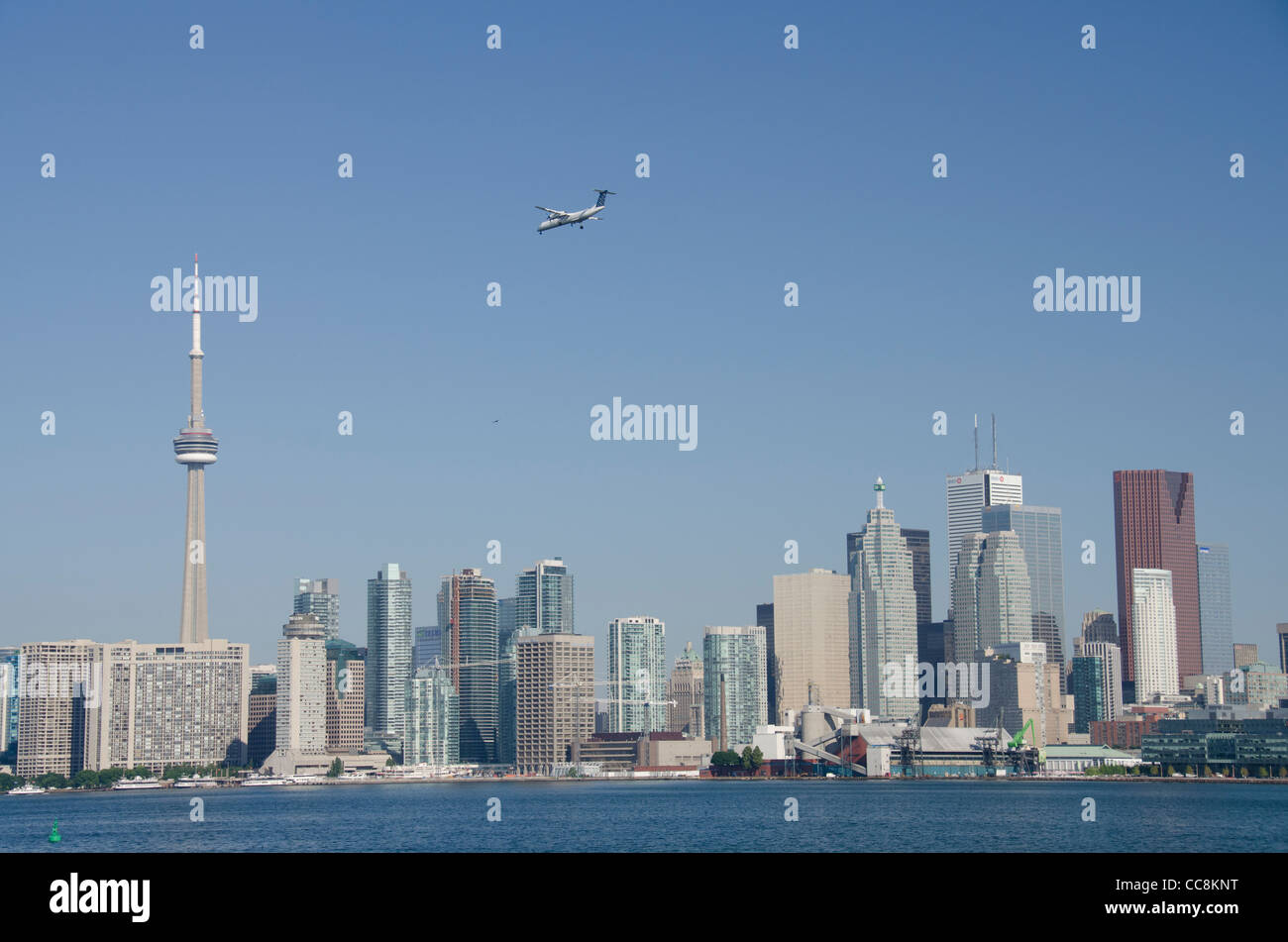 Cn tower airplane toronto hi-res stock photography and images - Alamy