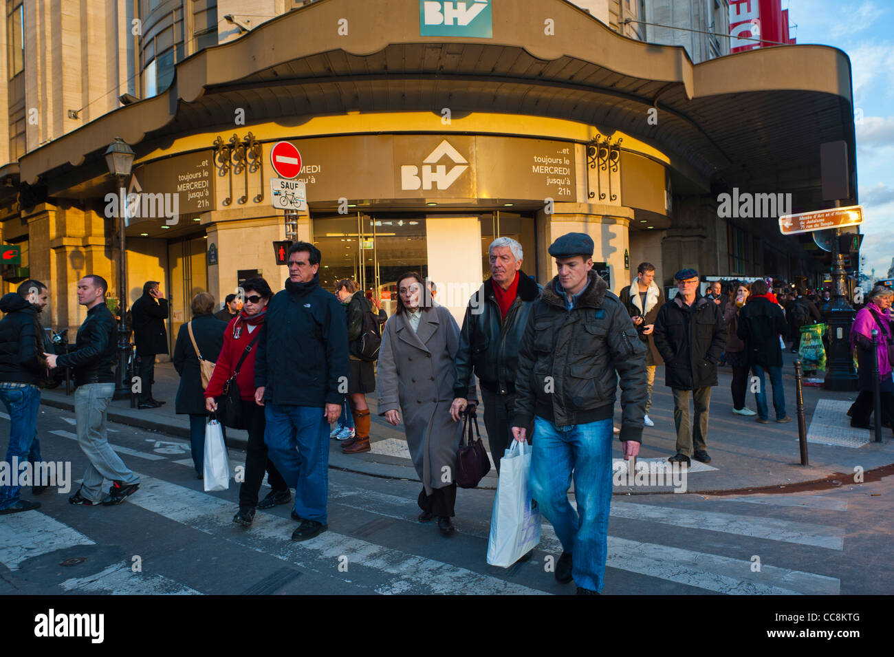 City evening europe shopping crowd architecture paris retail hi-res ...