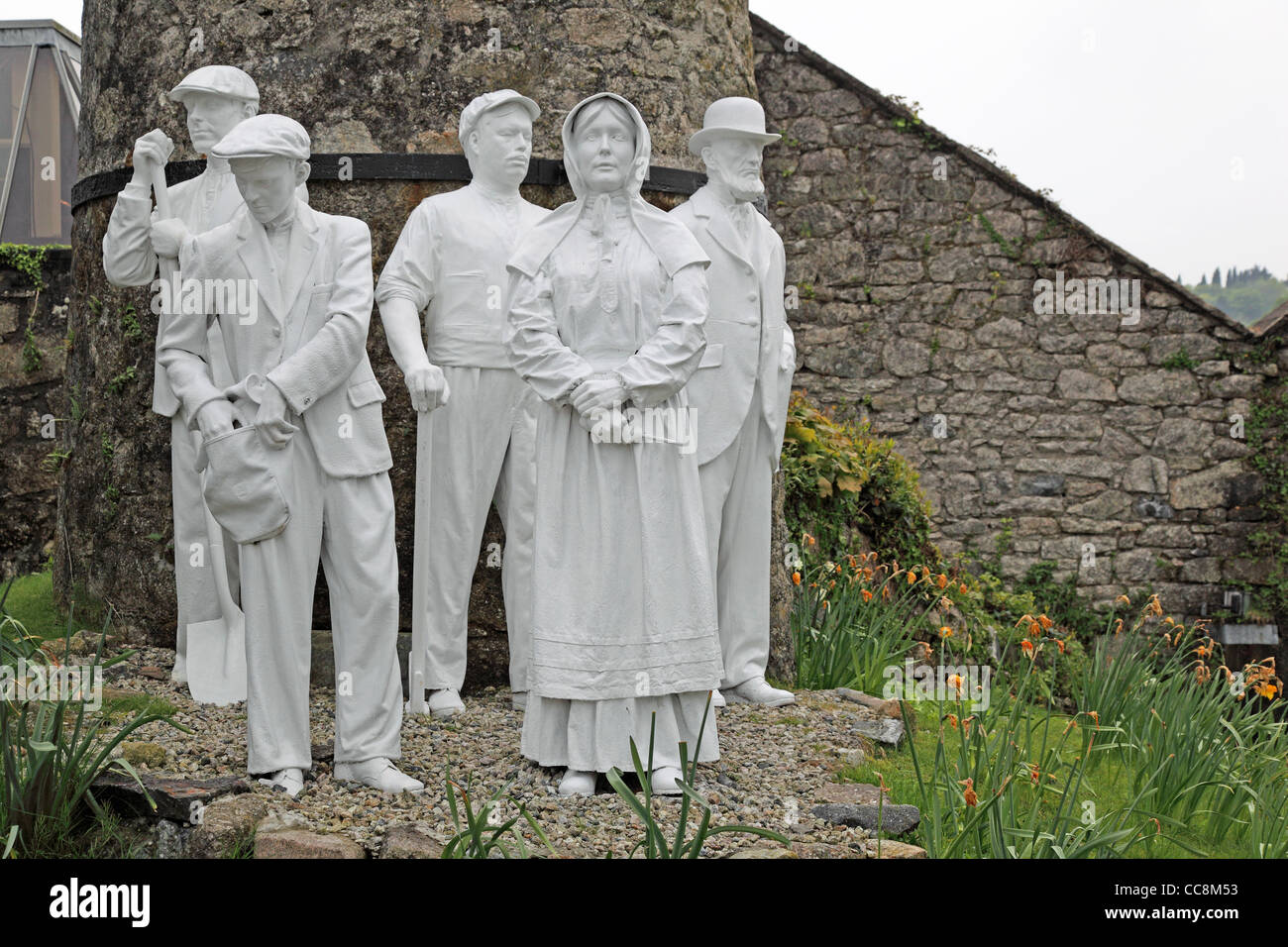 china statue worker Stock Photo - Alamy