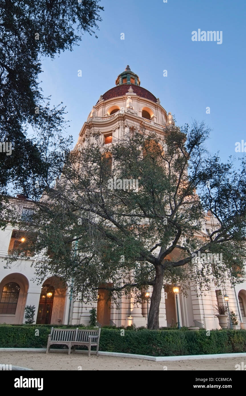 The beautiful Pasadena City Hall Stock Photo - Alamy