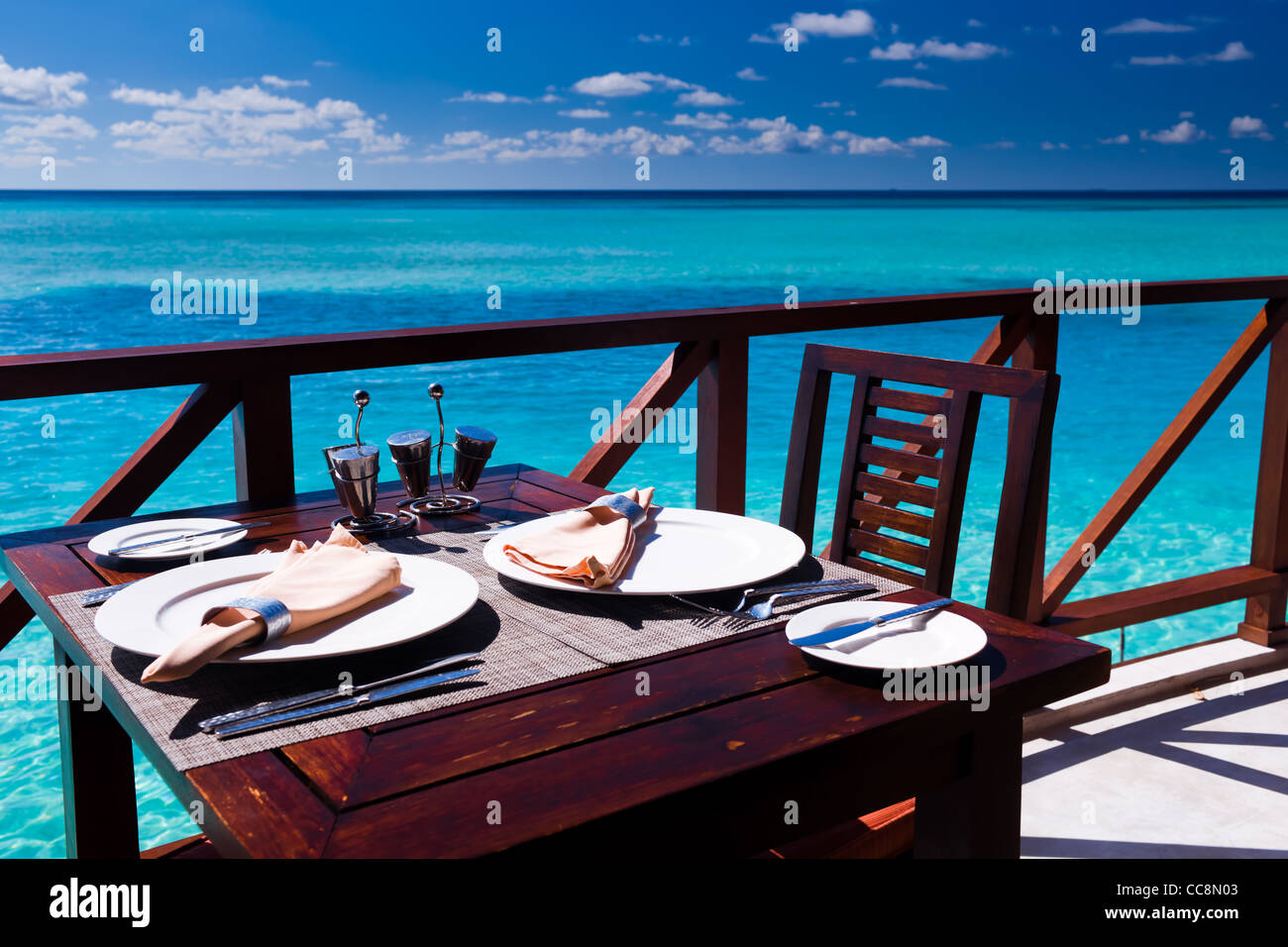 Overwater restaurant hi-res stock photography and images - Alamy