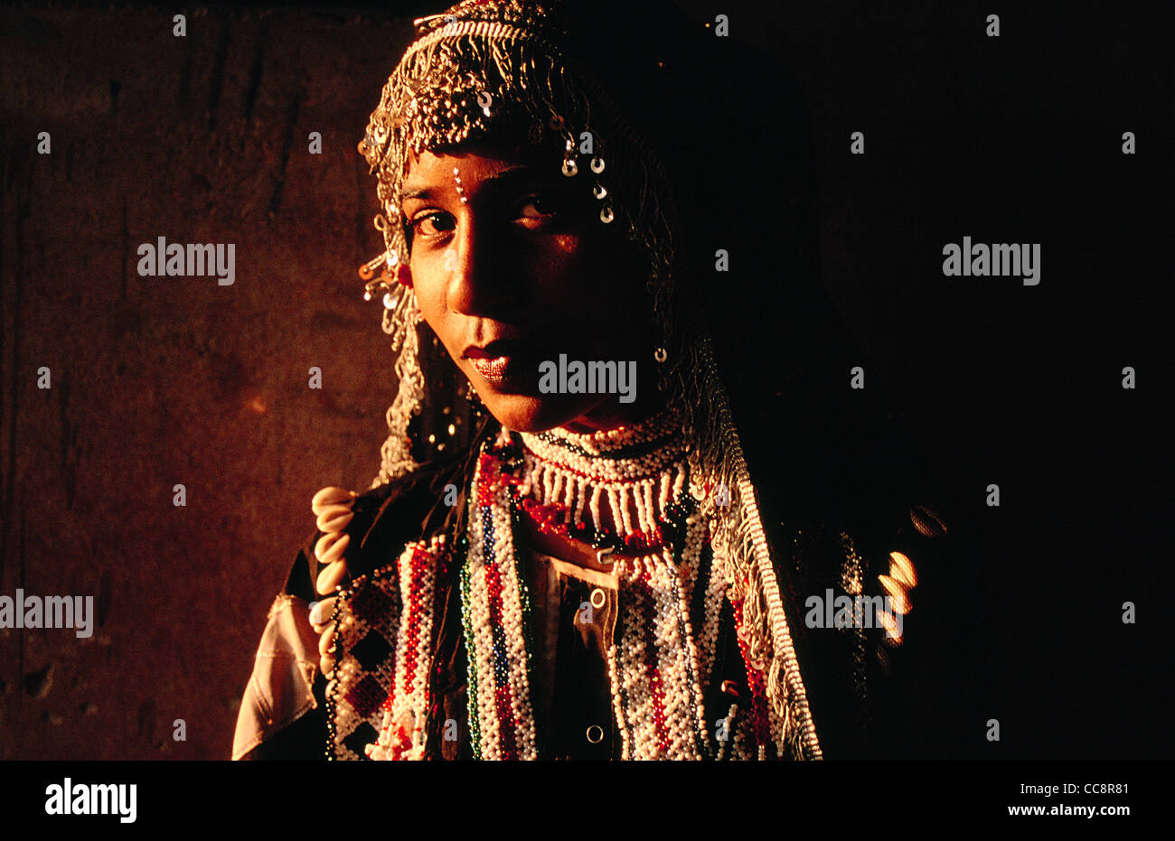 Girl performing traditional dances like the locally famous Kalbeliya ...