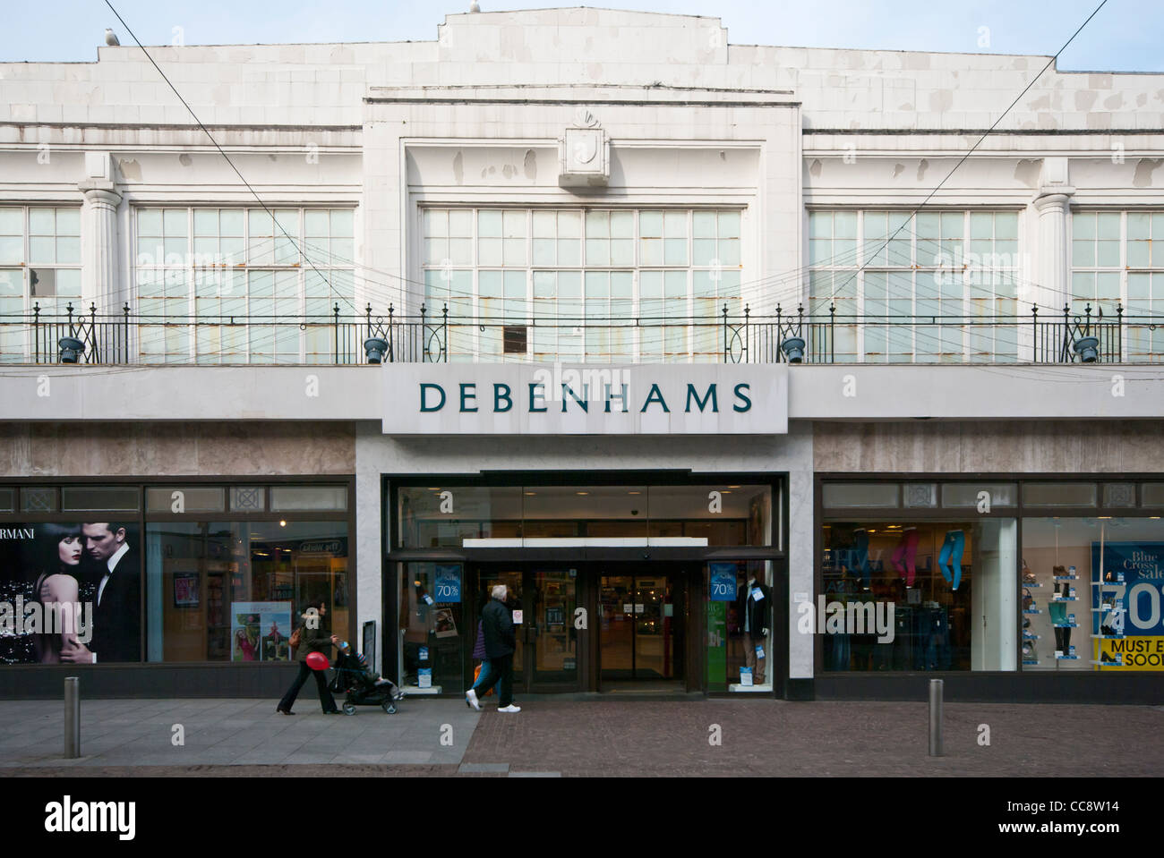 Debenhams Shopfront High Resolution Stock Photography and Images - Alamy