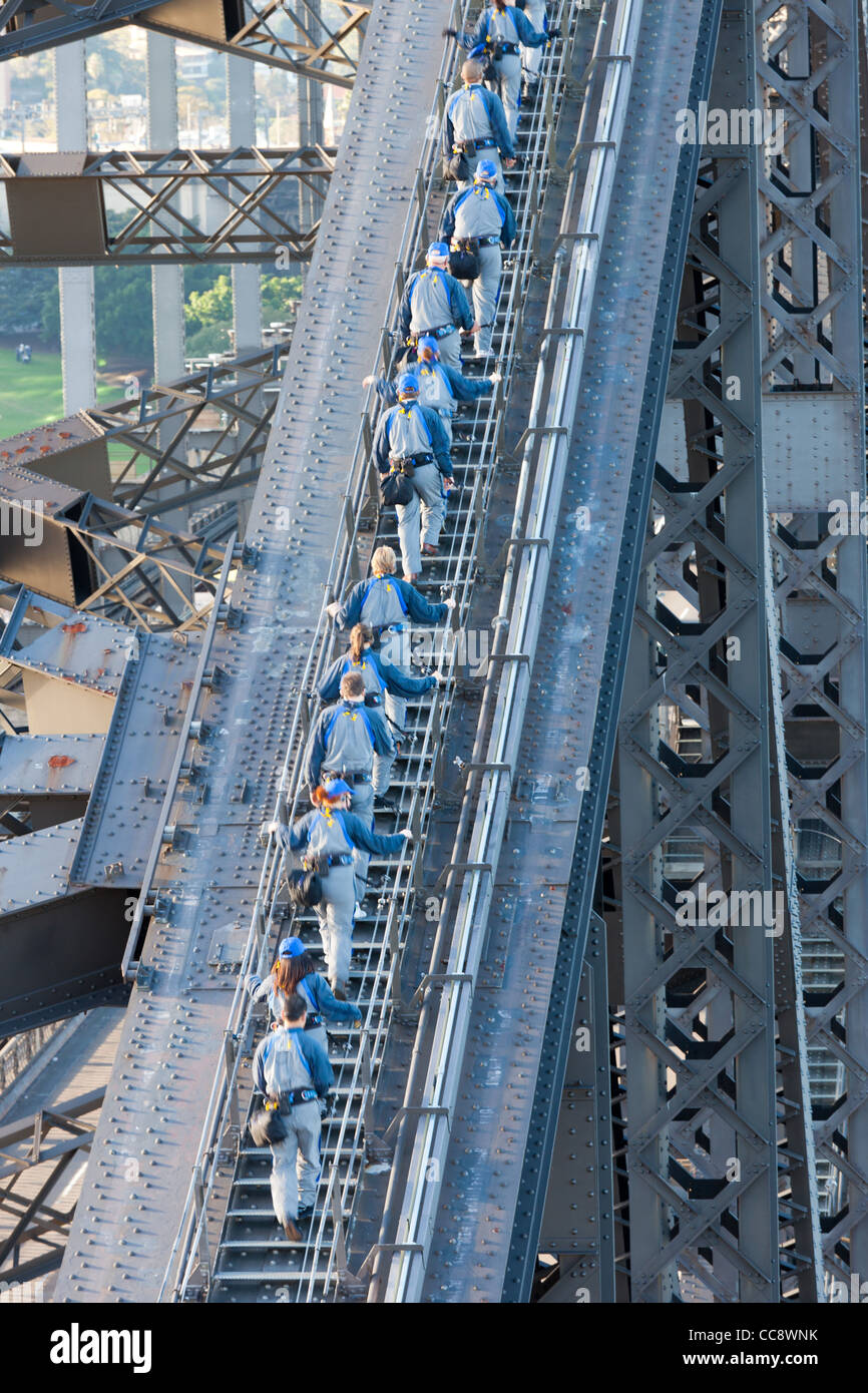 People climbing the Sydney Harbour Bridge Stock Photo - Alamy