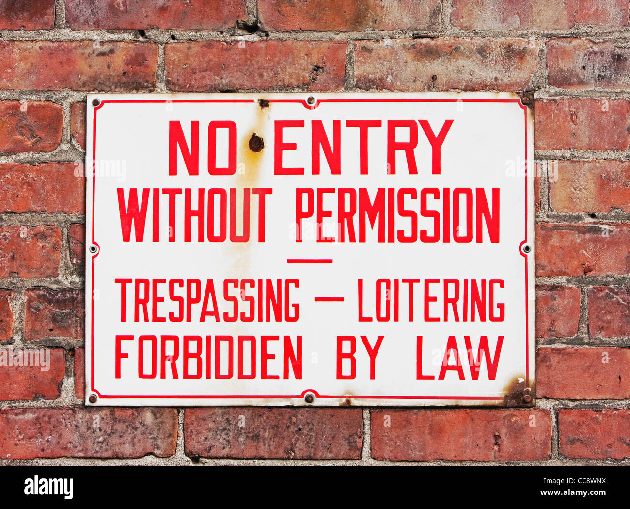no trespassing sign Stock Photo - Alamy