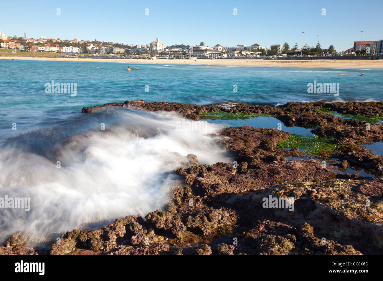 Bondi beach rocks hi-res stock photography and images - Alamy