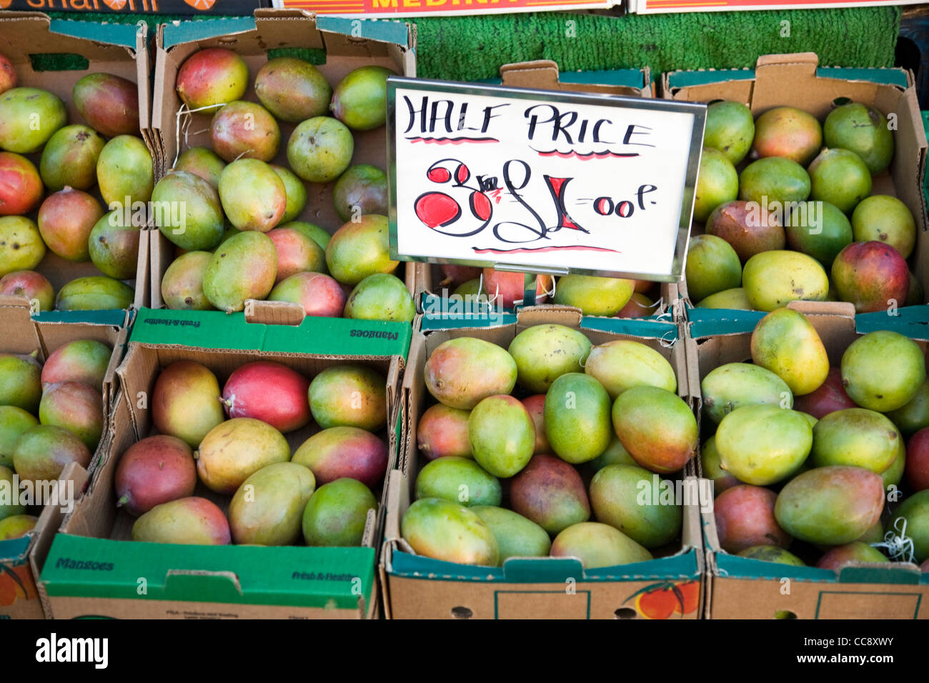 Mangoes Stall High Resolution Stock Photography and Images - Alamy