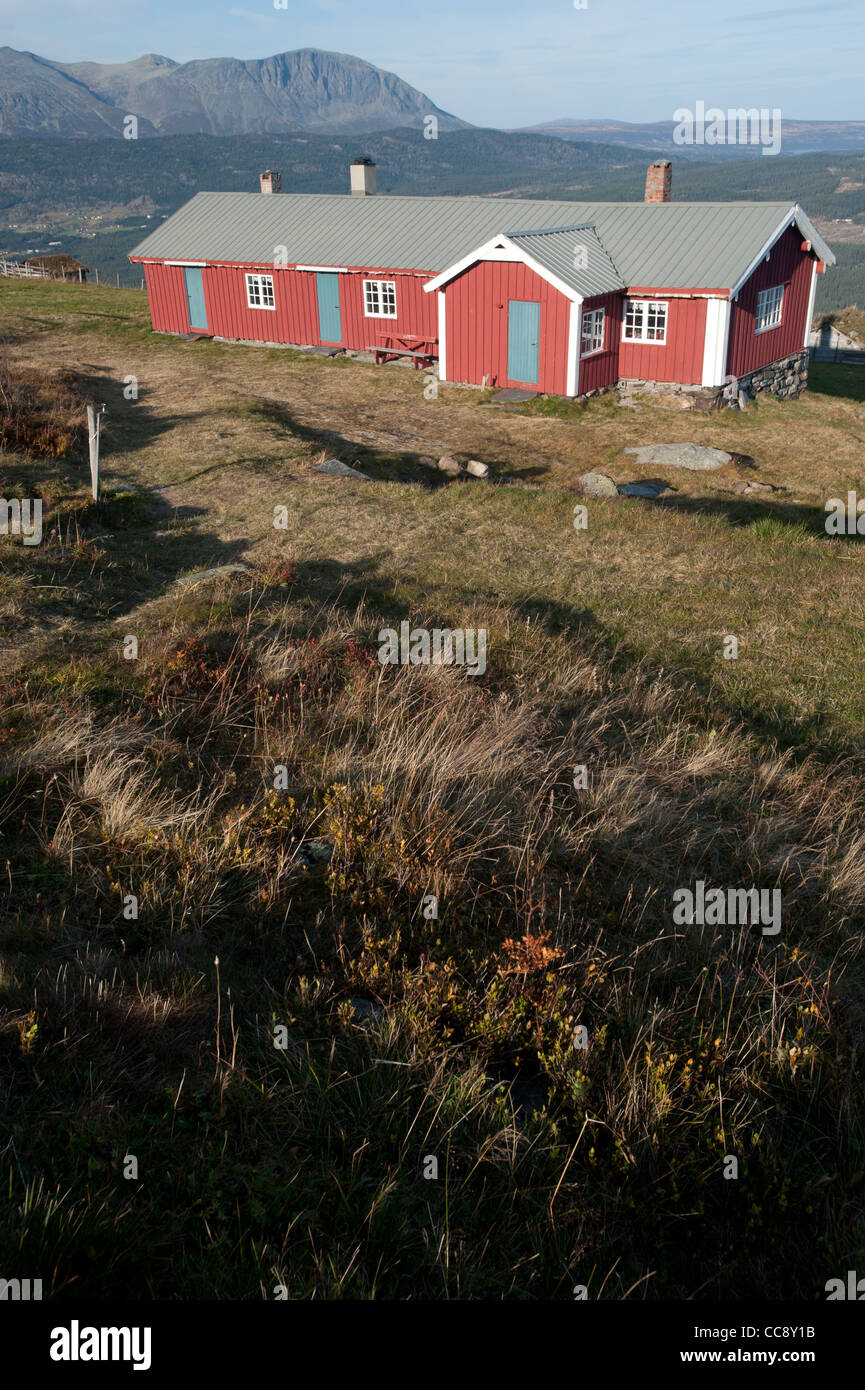 Norwegian red house hi-res stock photography and images - Alamy