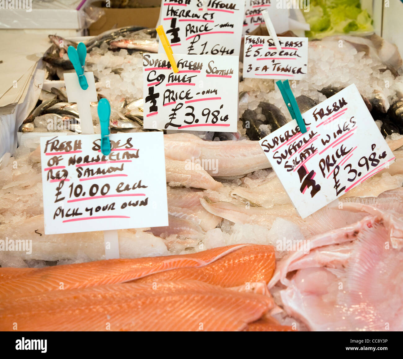 Variety prices fresh fish for sale market stall Stock Photo - Alamy