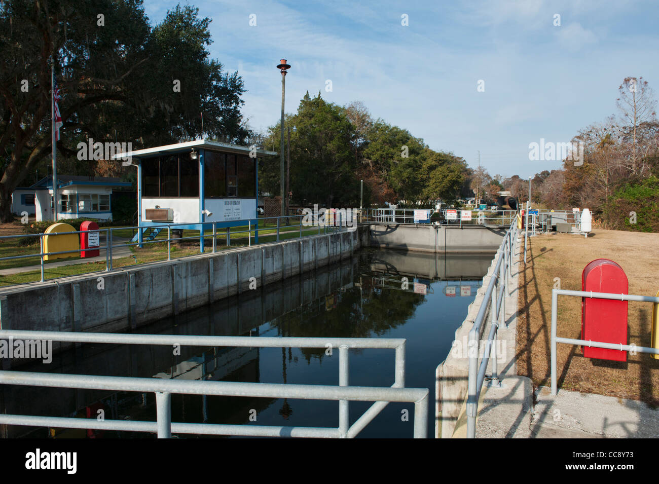 Burrell navigational lock hi-res stock photography and images - Alamy